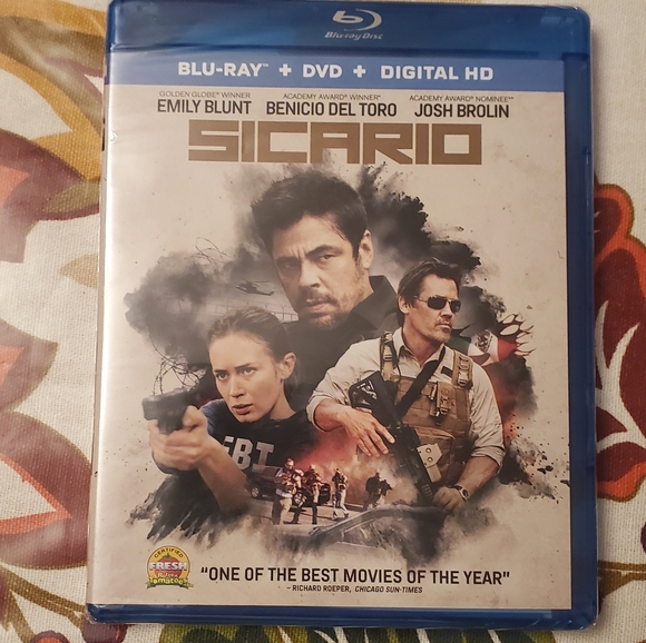 Media | Sicario Bluray Dvd Digital Hd | Poshmark